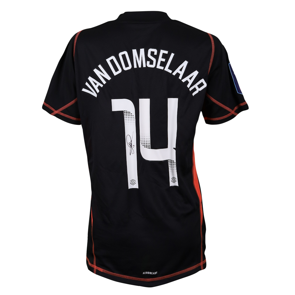 Daphne van Domselaar | Arsenal WFC - Brighton & Hove Albion WFC ...