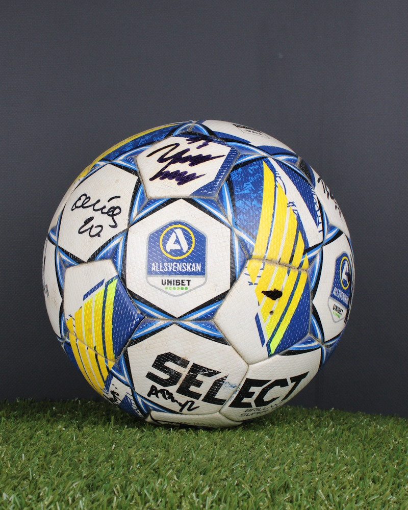 Squad Signed Ball | AIK | MatchWornShirt