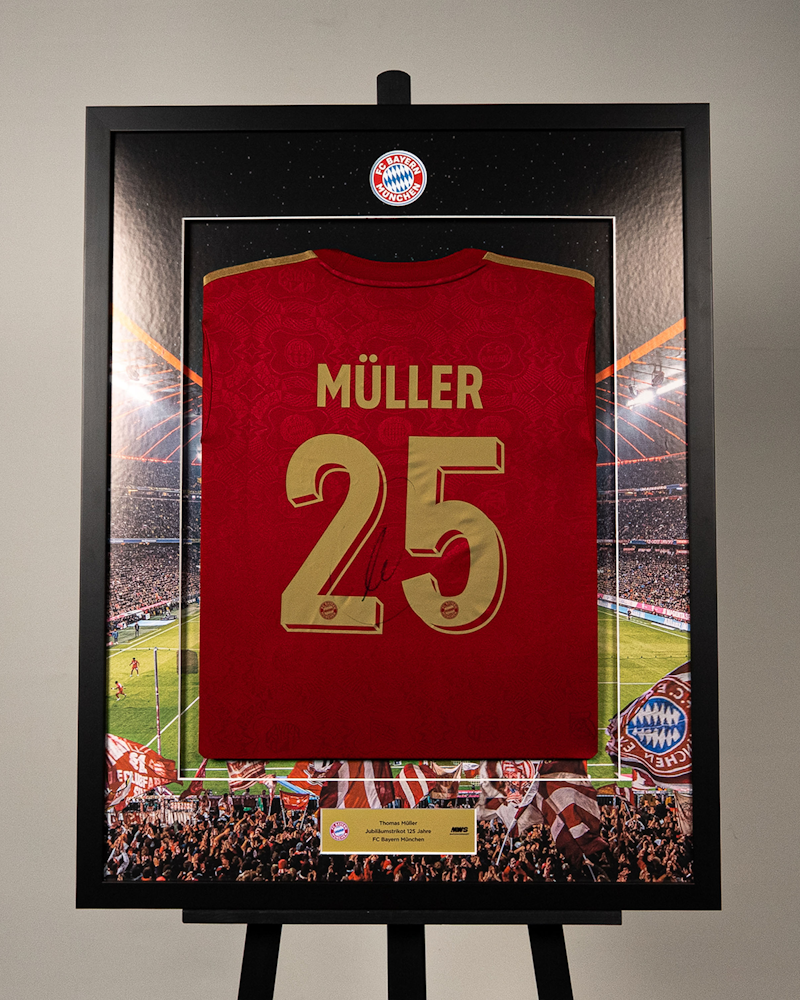 Thomas Müller | Limited Edition Framed Signed 125 Anniversary Shirt ...