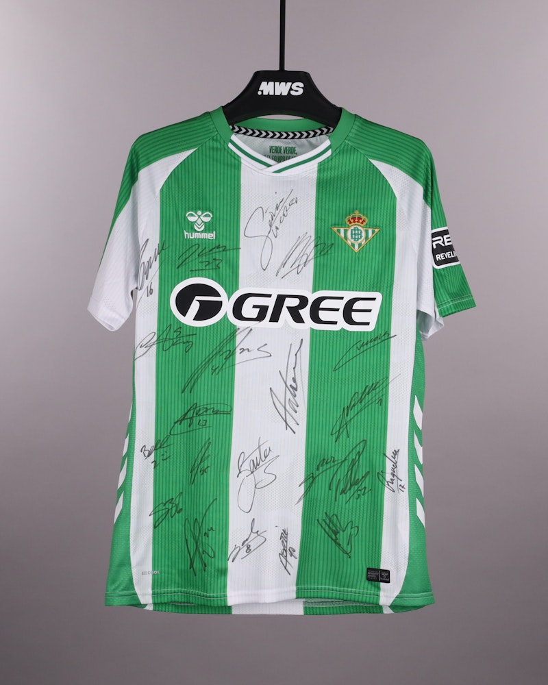 Squad Signed Shirt - 2 | MatchWornShirt