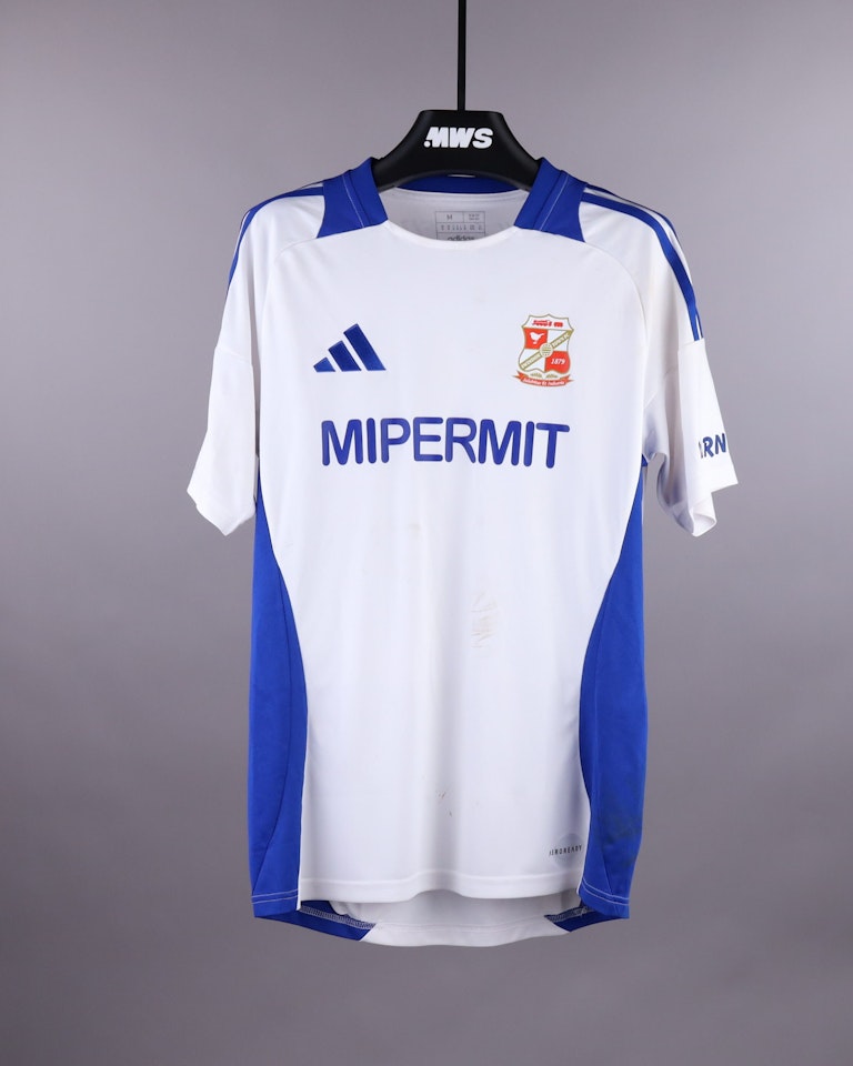 Michael Olakigbe | MatchWornShirt